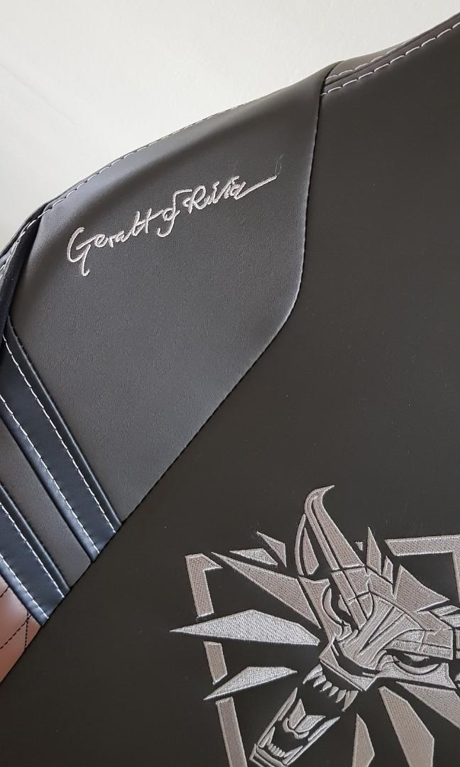 Secret Lab Limited Edition The Witcher Titan Evo 2022/23, Computers ...