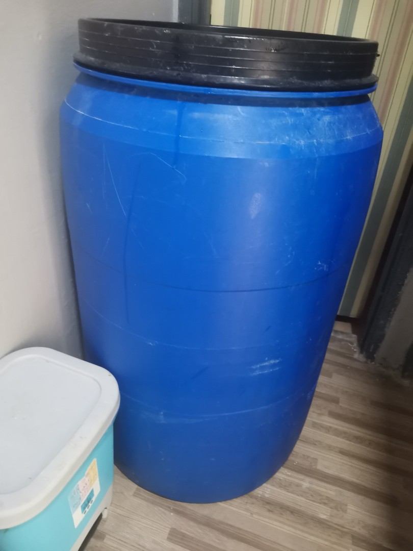 Tong air besar, Furniture & Home Living, Bathroom & Kitchen Fixtures on ...