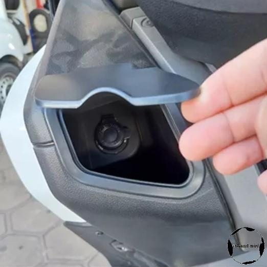 USB Compartment Cover for Yamaha Nmax V2 - Compartment Cover ...