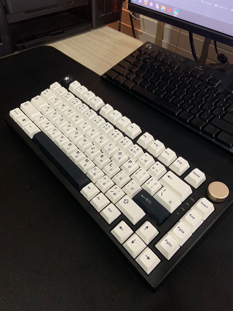 75% custom mechanical keyboard (white and black keycaps), Computers & Tech, Parts & Accessories ...