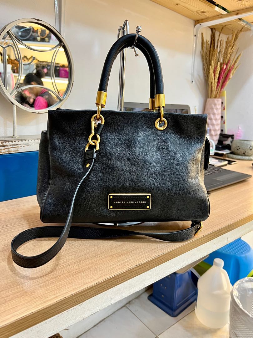 Authentic Marc Jacobs Two Way Bag, Luxury, Bags & Wallets on Carousell