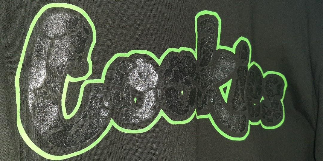 Cookies X Shaka Script Logo Tee, Men's Fashion, Tops & Sets, Tshirts ...