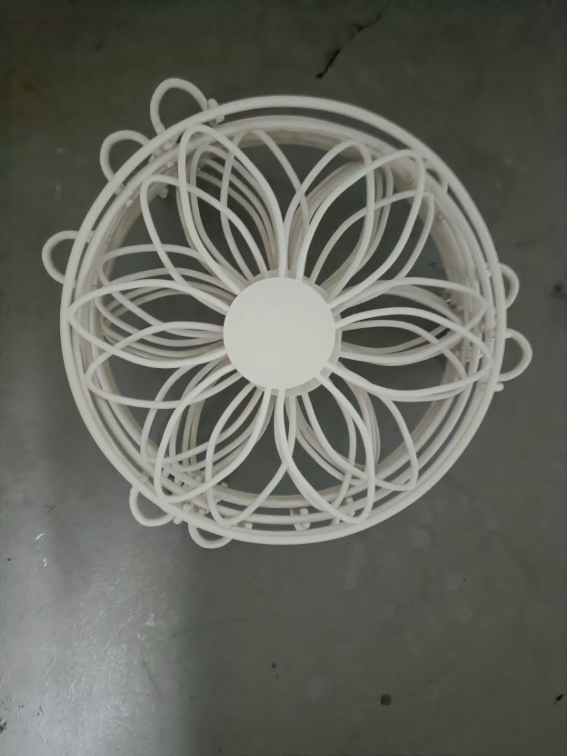 Daiso 20 cm plant stand, Furniture & Home Living, Gardening, Pots ...
