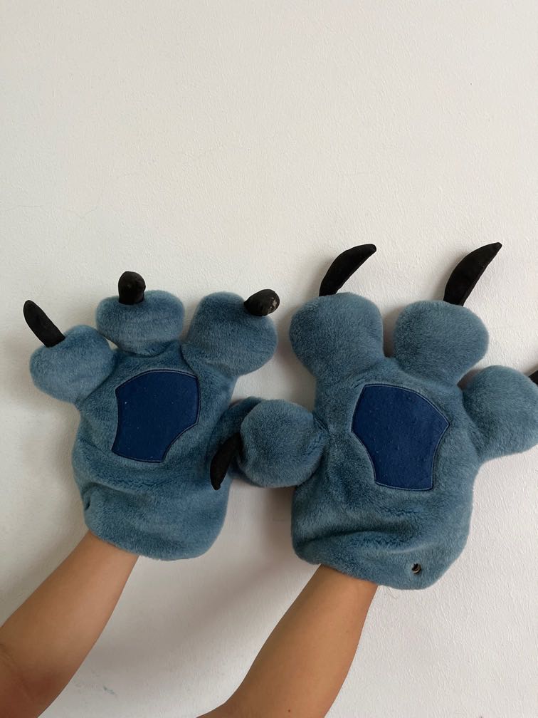 DISNEY WORLD Stitch Claws, Hobbies & Toys, Toys & Games on Carousell
