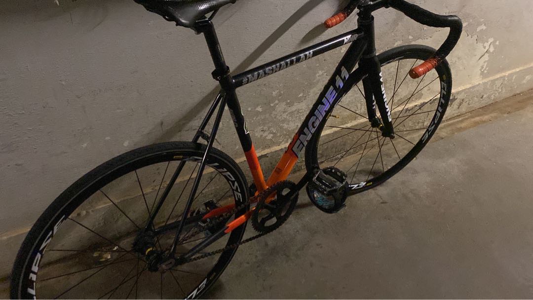 Engine 11 Crit D blood frame and fork only wts, Sports Equipment ...