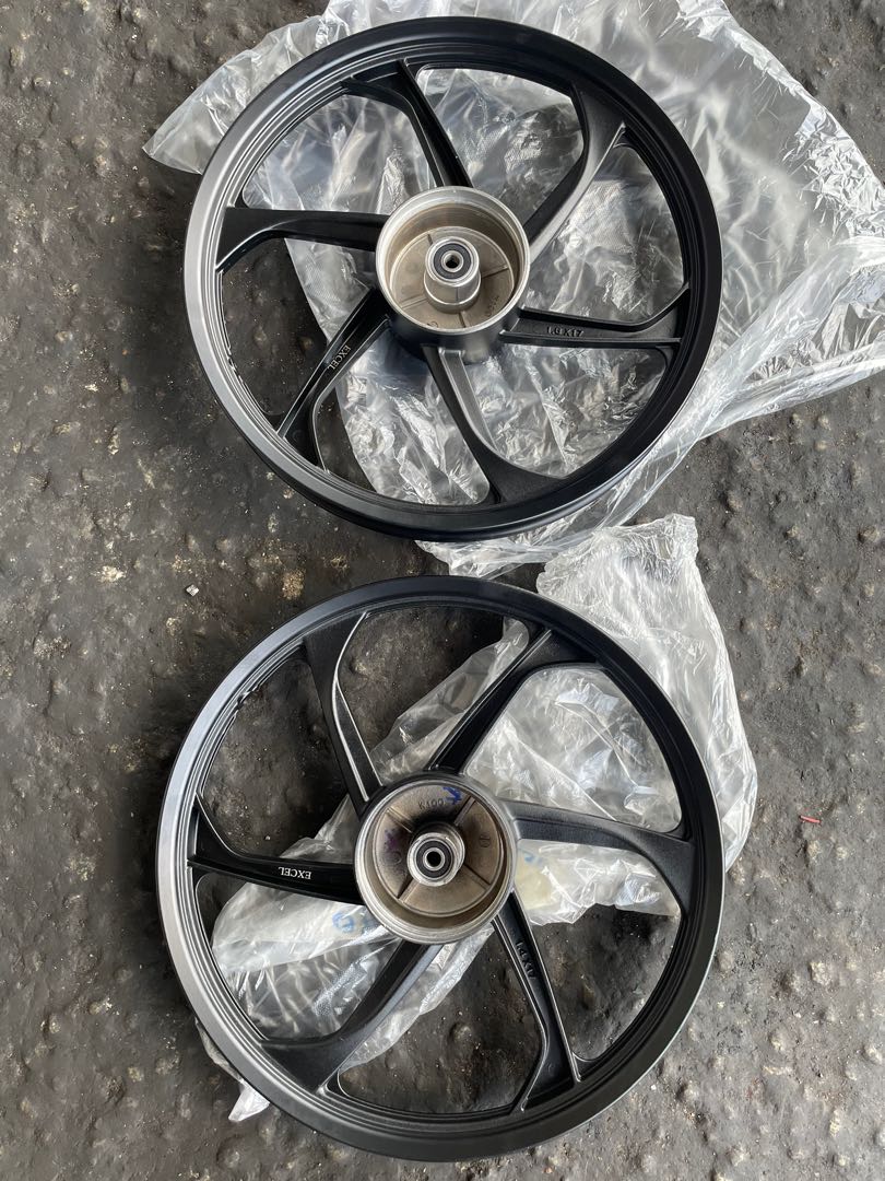 Ex5 dream sport rim 6 batang hitam, Motorbikes on Carousell