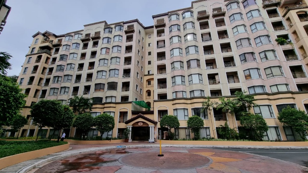 For Sale 1 Bedroom Unit | Montecito Residential Condominium Newport ...