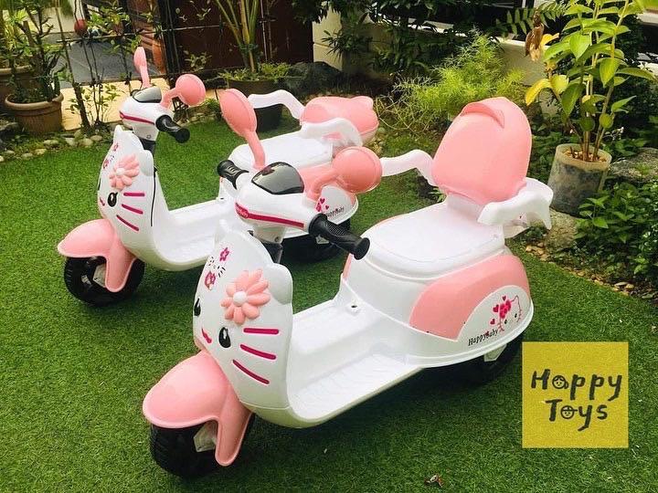 Hello Kitty Motorbike upto 20kg capacity, Hobbies & Toys, Toys & Games ...