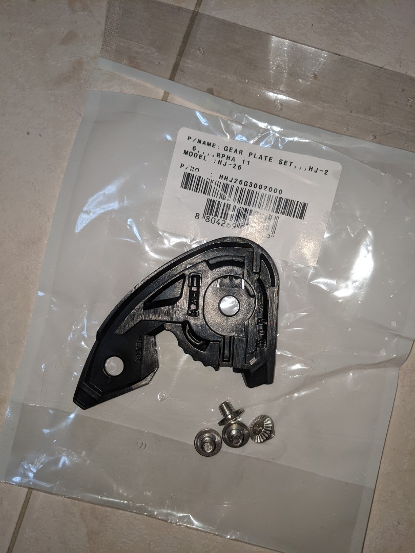 HJC RPHA 11 right gear plate, Motorcycles, Motorcycle Apparel on Carousell