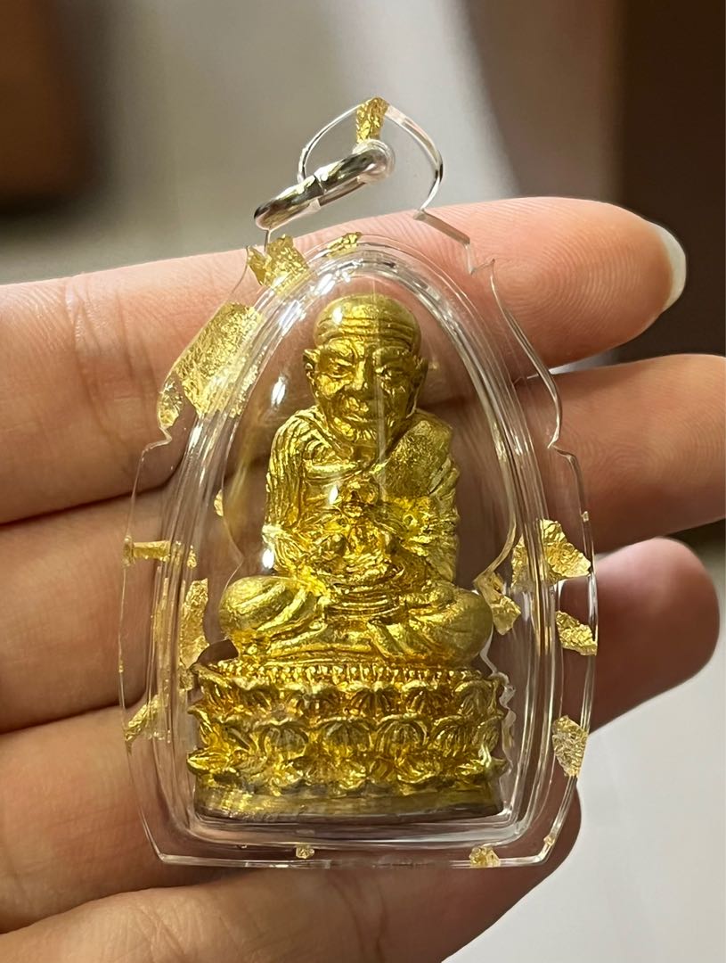 Lp Thuad Thai Amulet, Hobbies & Toys, Memorabilia & Collectibles ...