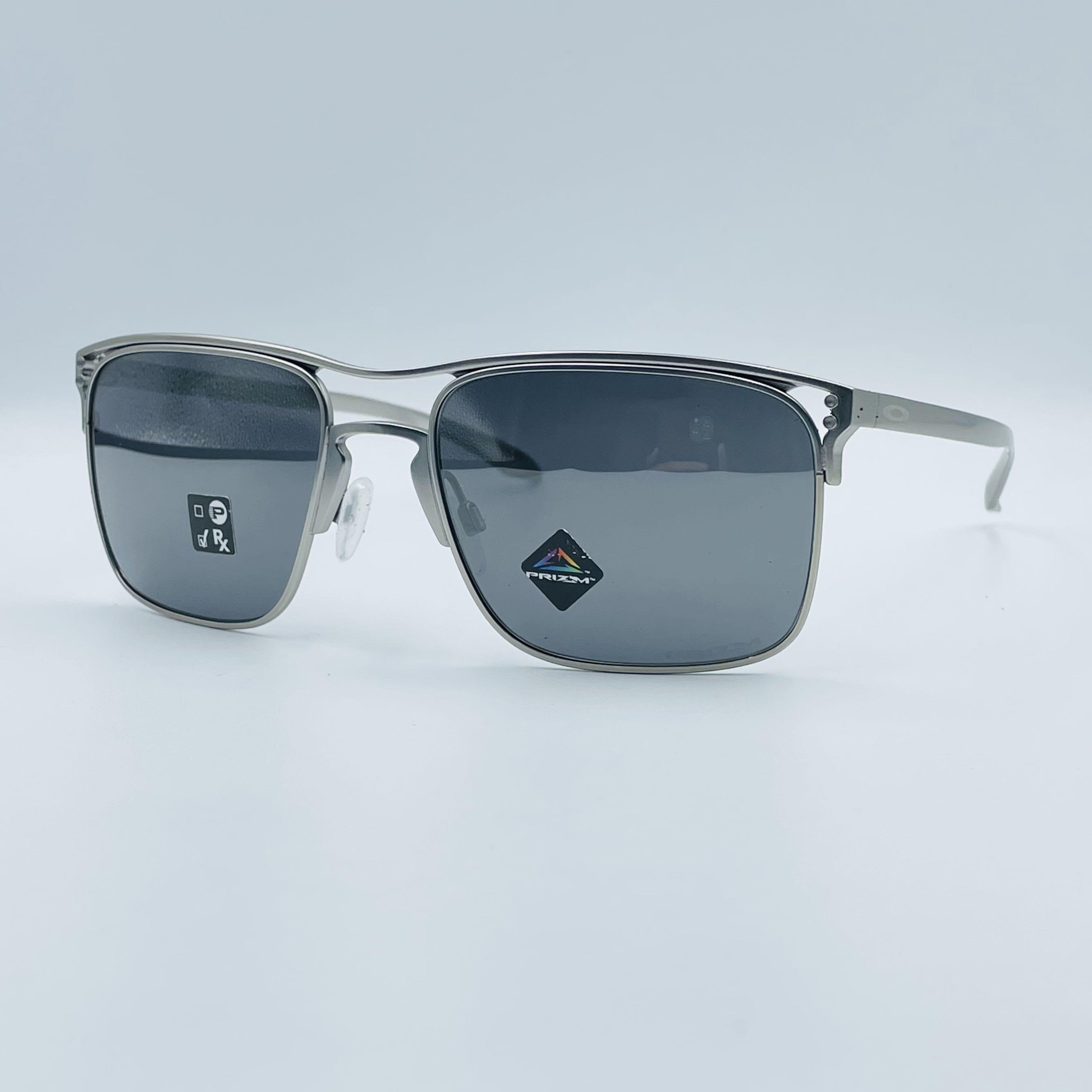 Oakley Holbrook TI Titanium Satin Chrome Prizm Black, Men's Fashion ...