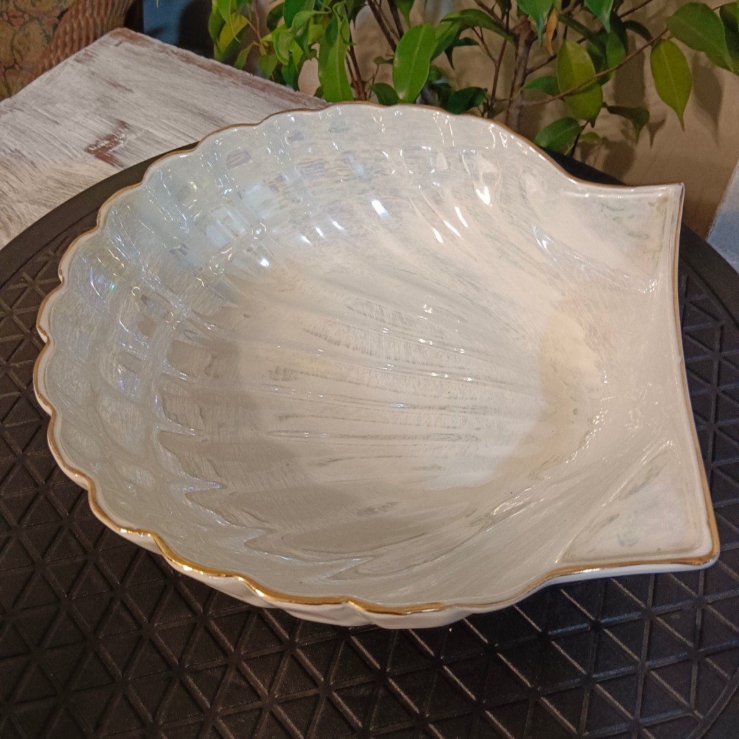 Shell Shaped Ceramic Server, Furniture & Home Living, Kitchenware ...