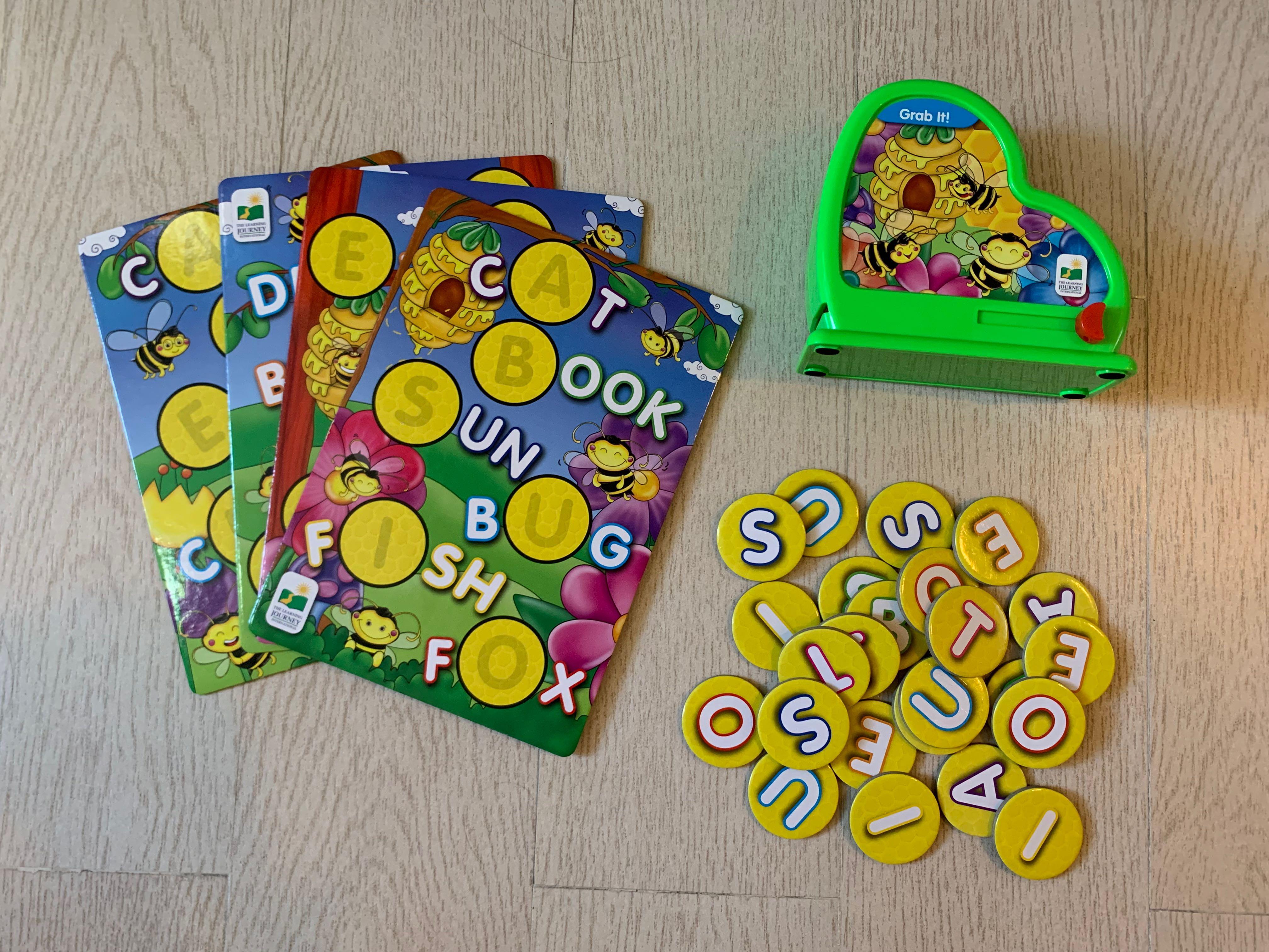 Spelling Bee Board Game, 興趣及遊戲, 玩具 & 遊戲類 - Carousell