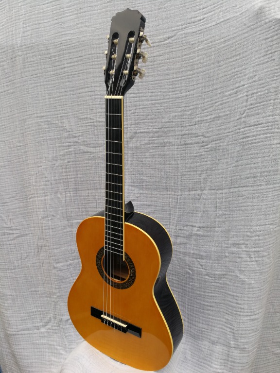 Polished.. Rare Aria, FIESTA CLASSICAL GUITAR. Produced by Aria ...