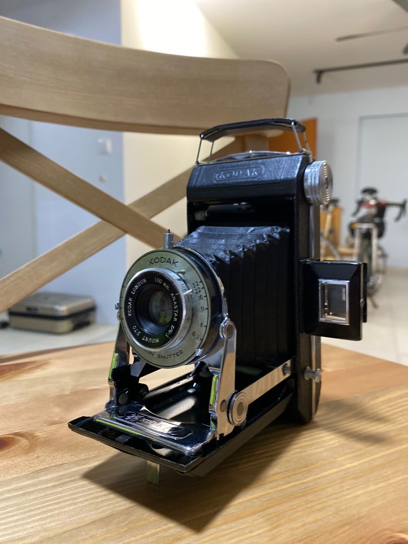 Vintage Kodak London Six-20 Folding Camera, Photography, Cameras on ...