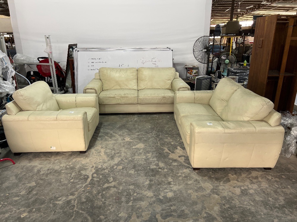 3+2+1 Seater Leather Sofa White Colour / Sofa Kulit 3+2+1 Tempat Duduk ...