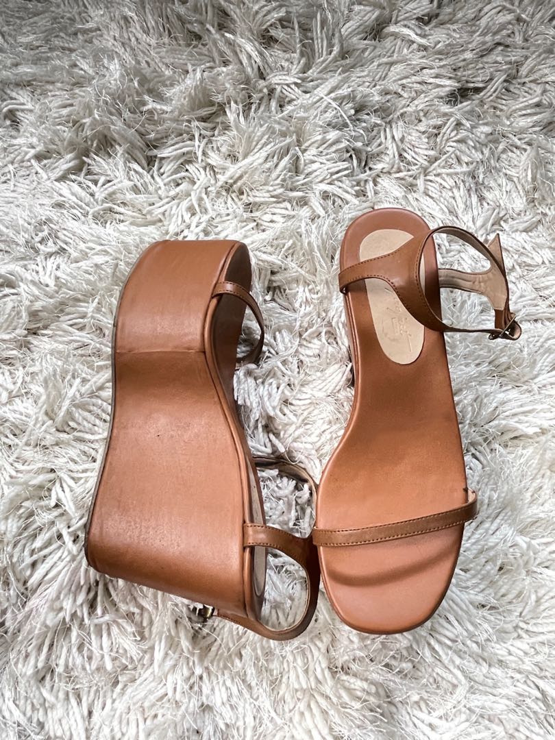4inches Brown Wedge, Women's Fashion, Footwear, Wedges on Carousell