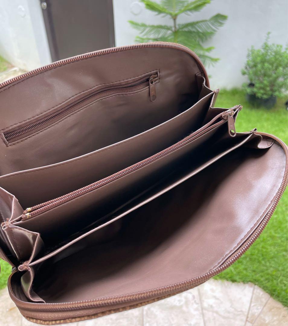 Adler design purse, Women's Fashion, Bags & Wallets, Purses & Pouches ...