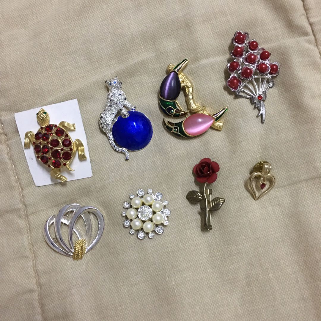 Bulk Fancy Pins Set, Women's Fashion, Jewelry & Organizers, Brooches on ...