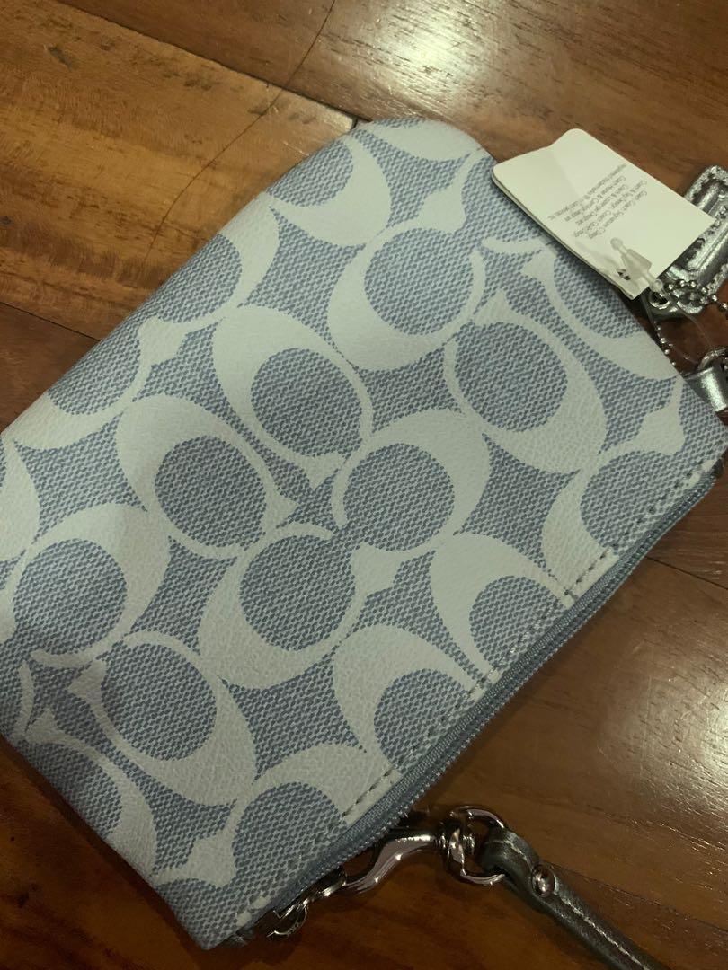 Coach pouch, Women's Fashion, Bags & Wallets, Purses & Pouches on Carousell