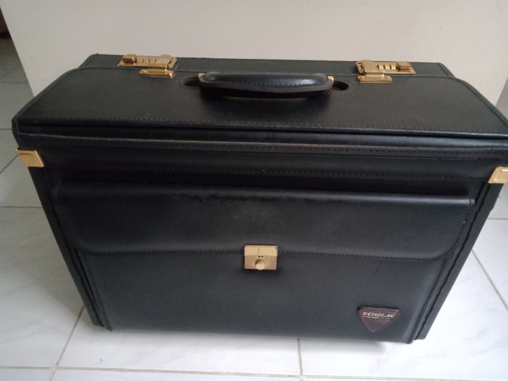 Echolac Vintage Pilot Case, Men's Fashion, Bags, Briefcases on Carousell