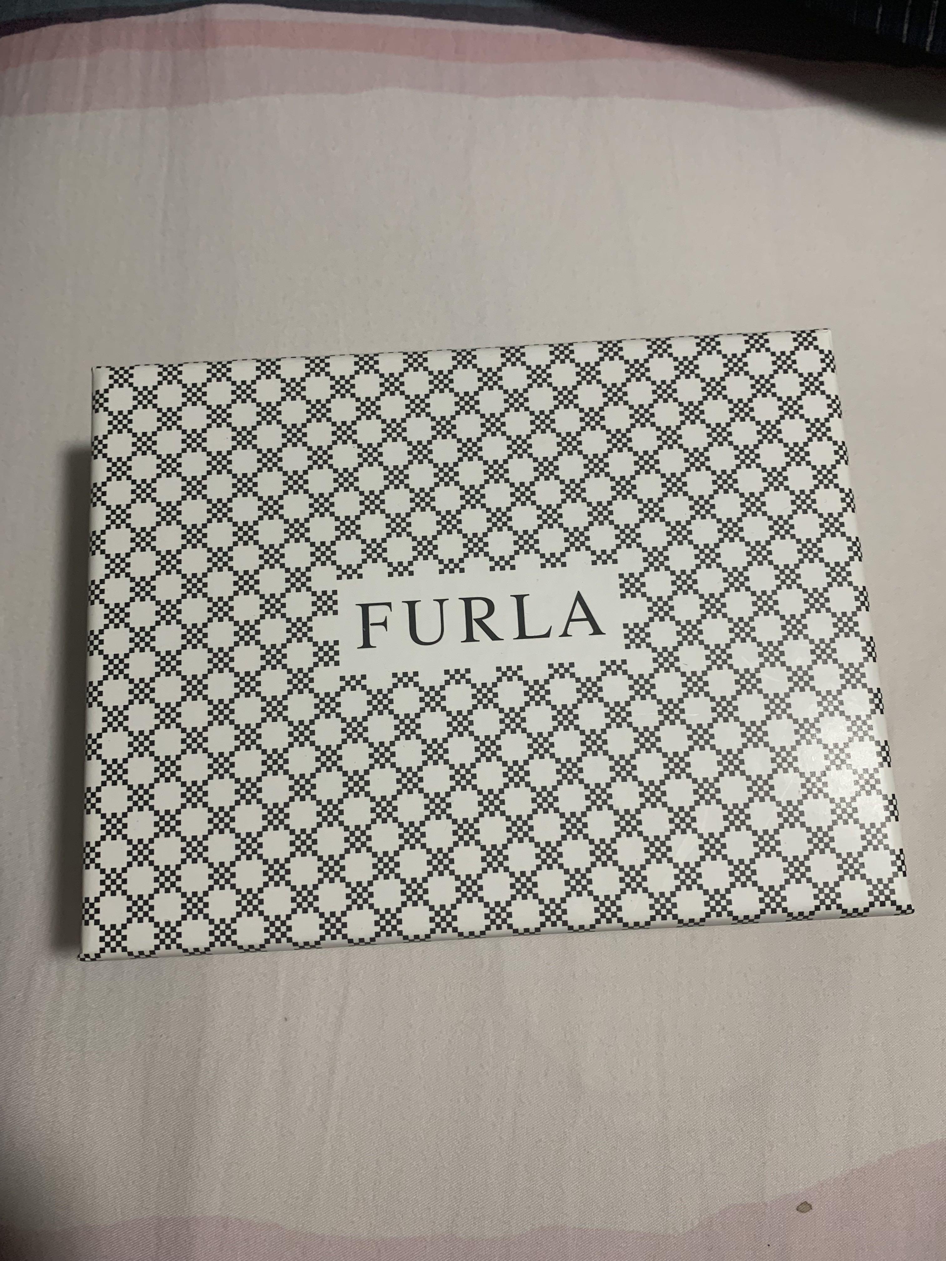 FURLA 3 folds wallet plus zipped coin compartment, Women's Fashion ...