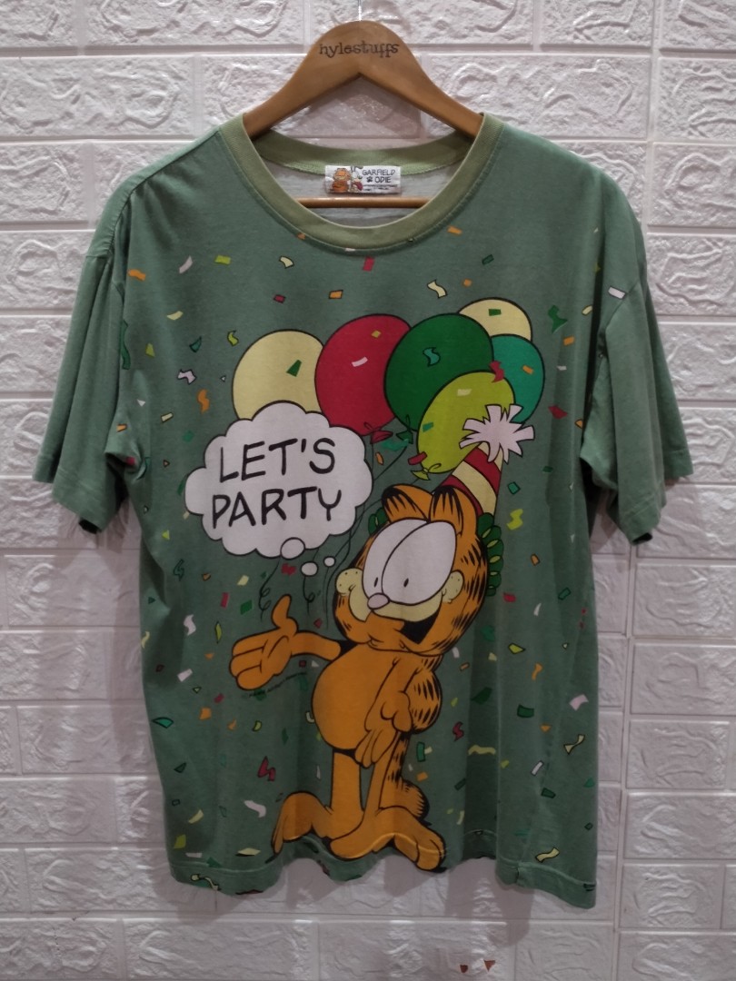 Garfield official merchandise (AOP), Men's Fashion, Tops & Sets ...