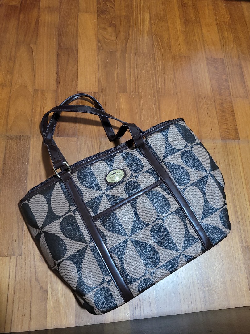 G.Davin bag, Women's Fashion, Bags & Wallets, Shoulder Bags on Carousell