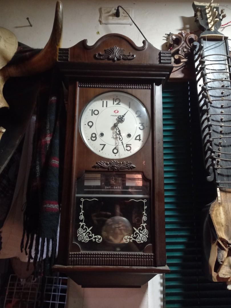 Korean mechanical wall clock, Hobbies & Toys, Memorabilia ...
