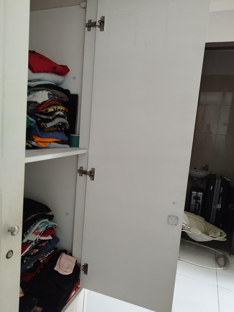 Lemari Kayu Mahoni Edisi Pindahan, Perabotan Rumah di Carousell