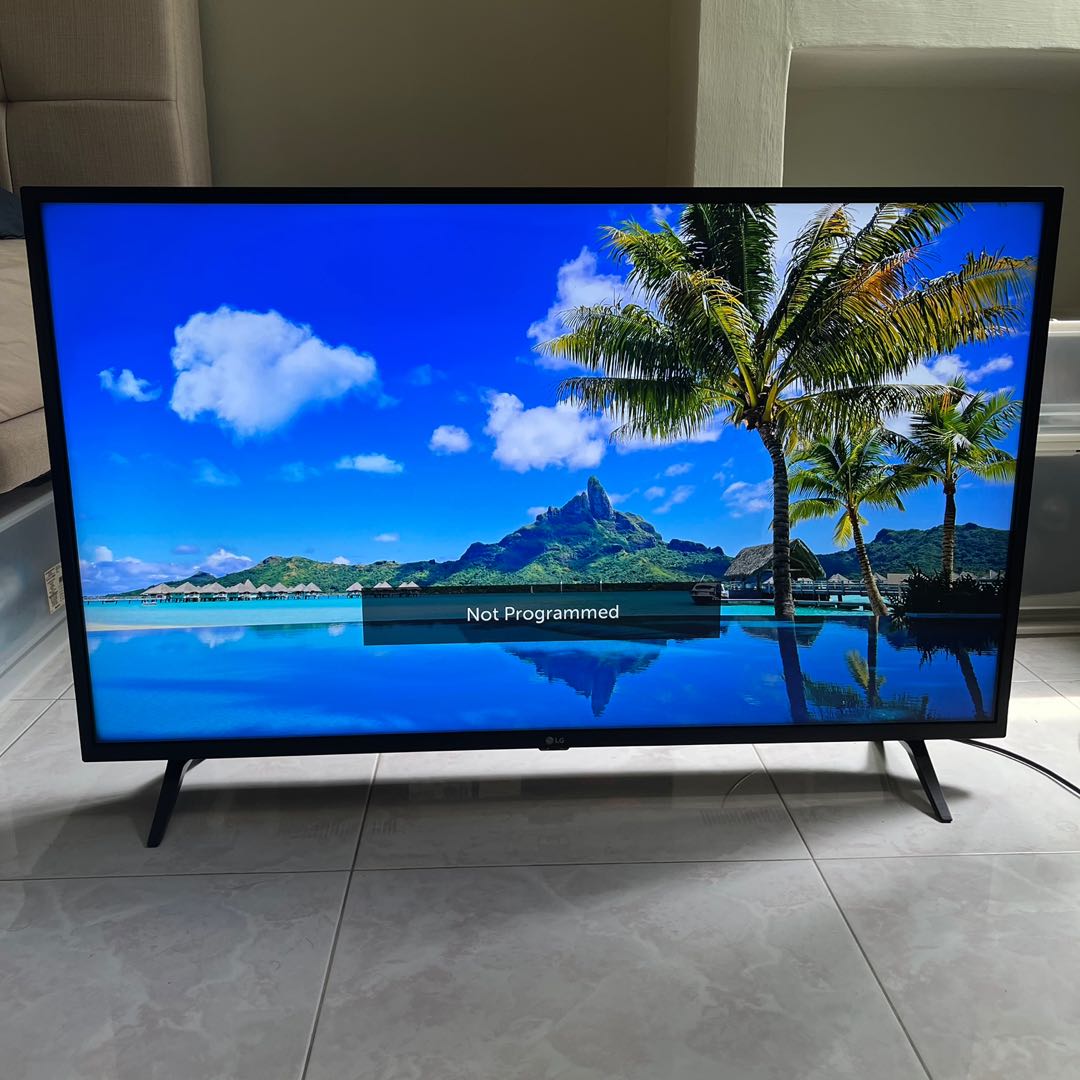 LG 4K SMART TV 43UM7300PTA, TV & Home Appliances, TV & Entertainment ...