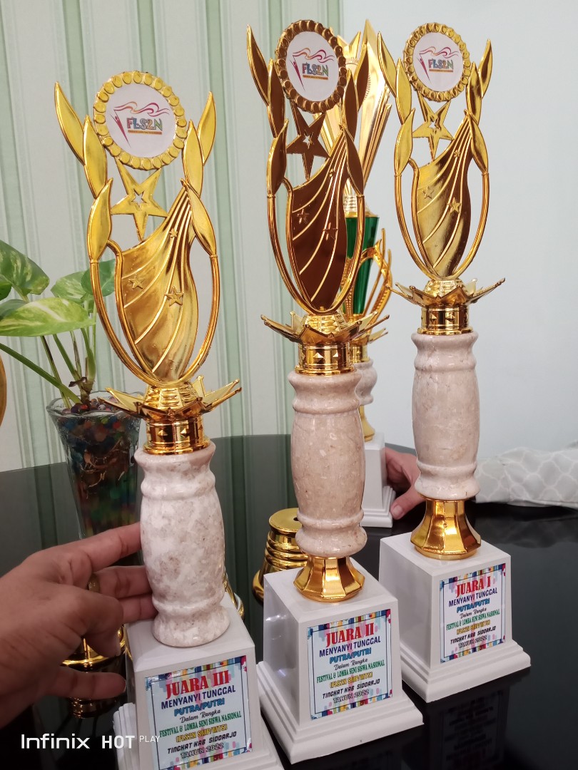 PIALA BERBAGAI MACAM, Desain & Kerajinan Tangan, Barang & Aksesoris ...