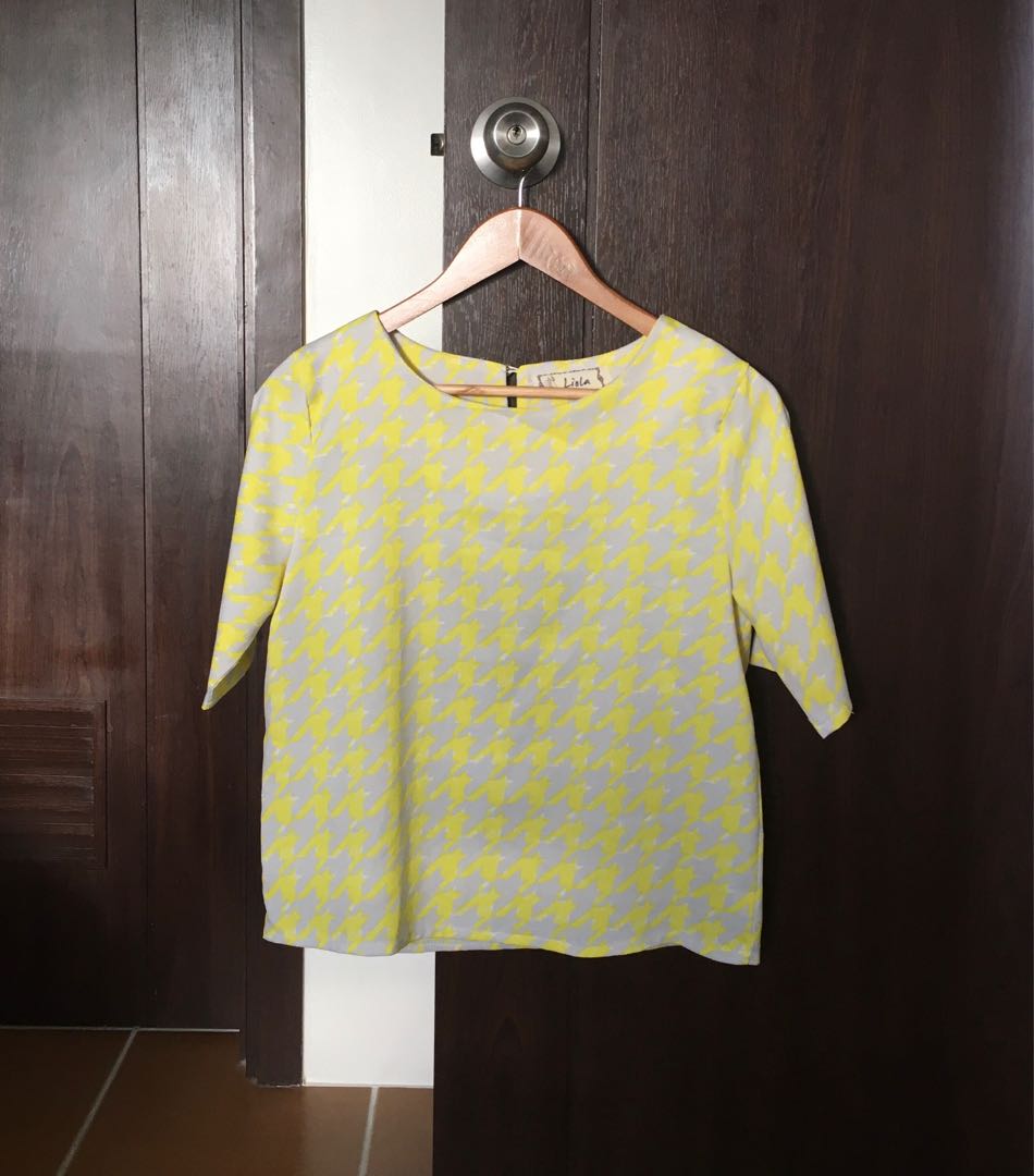 PRINTED LIGHT YELLOW TOP, Women's Fashion, Tops, Blouses on Carousell