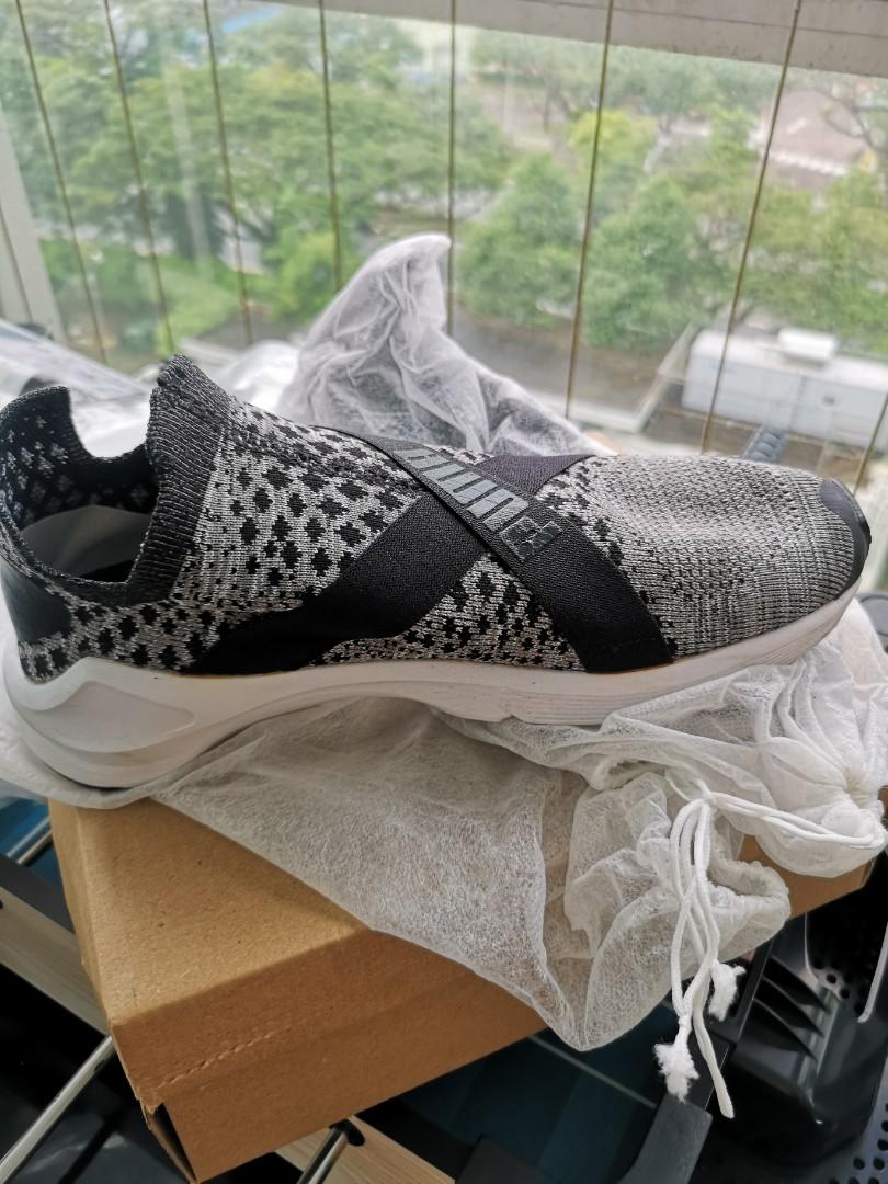 Puma US 7.5, Women's Fashion, Footwear, Sneakers on Carousell