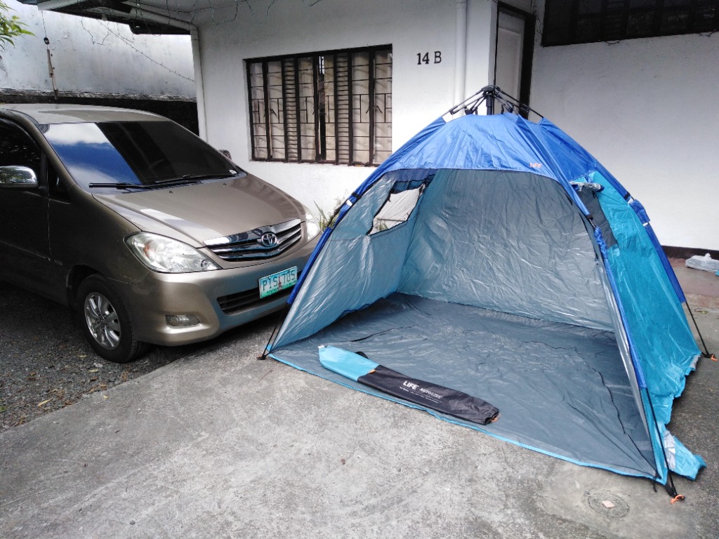 Sun shade tent, Sports Equipment, Hiking & Camping on Carousell
