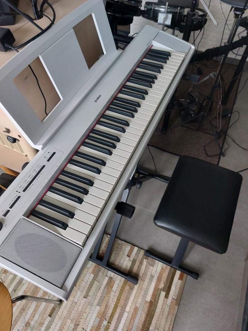 Yamaha NP12 keyboard, Hobbies & Toys, Music & Media, Musical ...