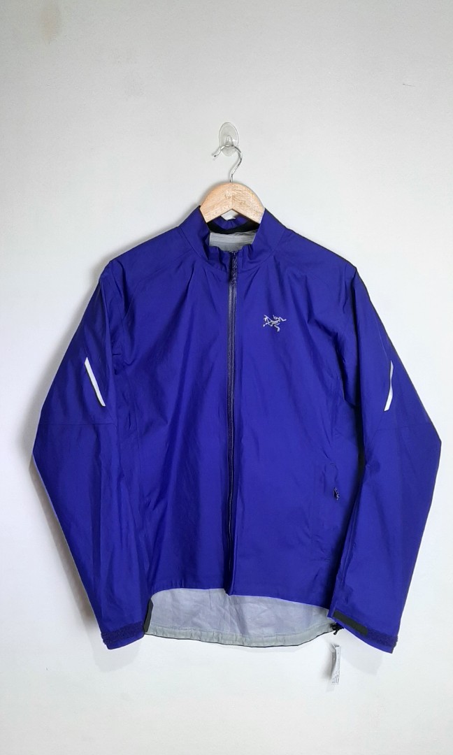 Arcteryx Squid Ink Jacket, Luxury, Apparel on Carousell