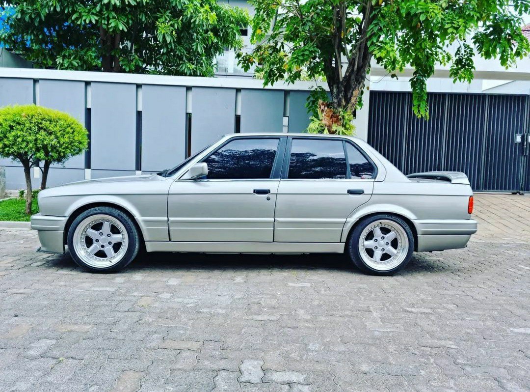 mobil BMW E30 M40 seri 318i tahun 1989, Mobil & Motor, Mobil untuk ...