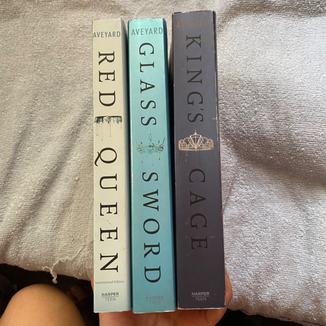 BOOK - RED QUEEN SERIES, Hobbies & Toys, Books & Magazines, Fiction ...