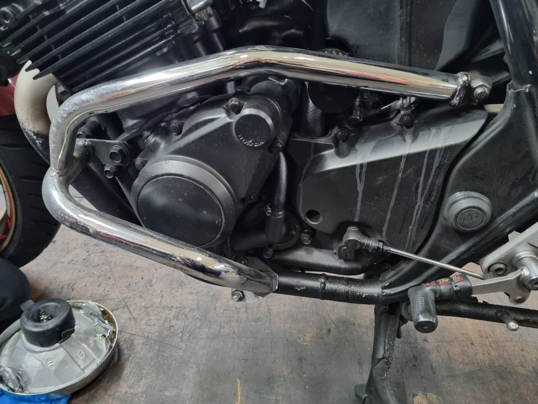 CB400 Engine Crash Bar, Motorcycles, Motorcycle Accessories on Carousell