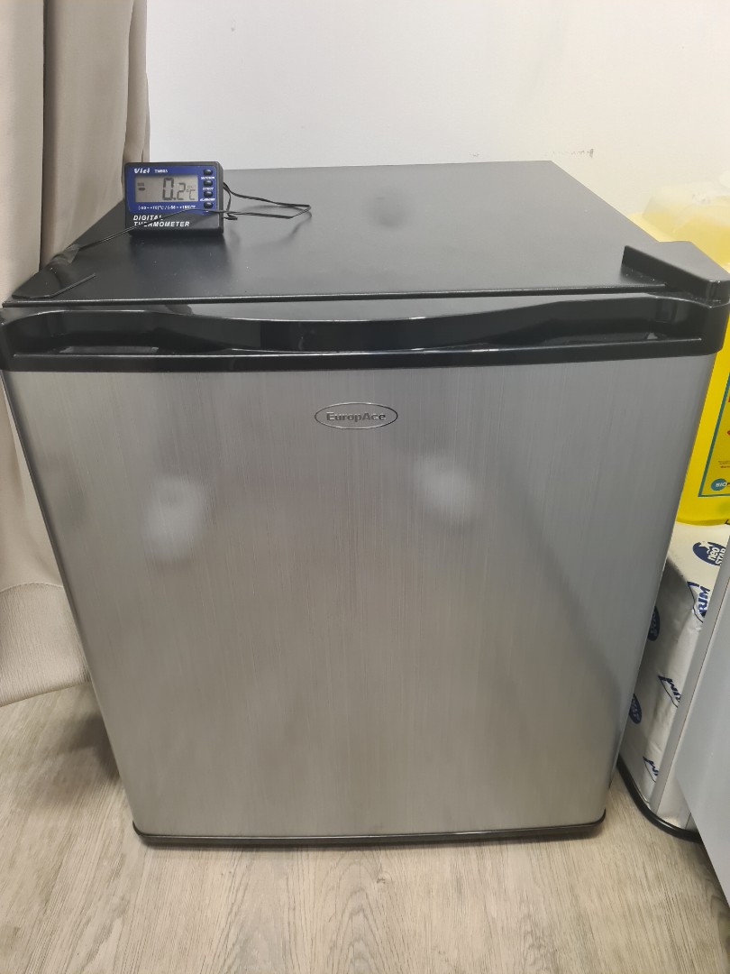 Europace 50L bar fridge ER9250, TV & Home Appliances, Kitchen ...
