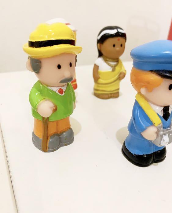 Happyland London Bus Set, Bayi & Anak, Mainan & Baby Walker di Carousell