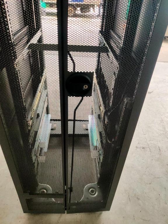HP 42U Server Rack for sale @$450 each (AAR 1330), Computers & Tech ...
