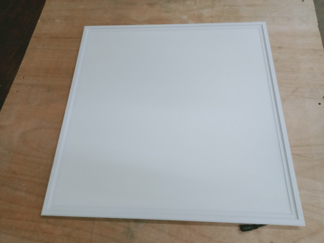 LESLIGHT PANEL LIGHT. 220V, Community on Carousell