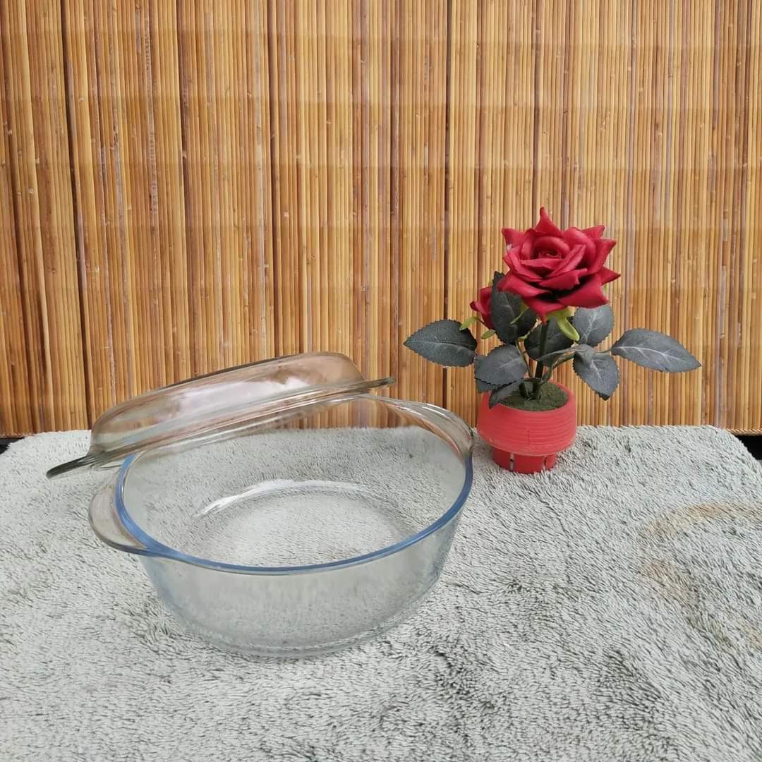 Microwaveable Clear Glass Casserole Dish with Lid, Furniture & Home ...