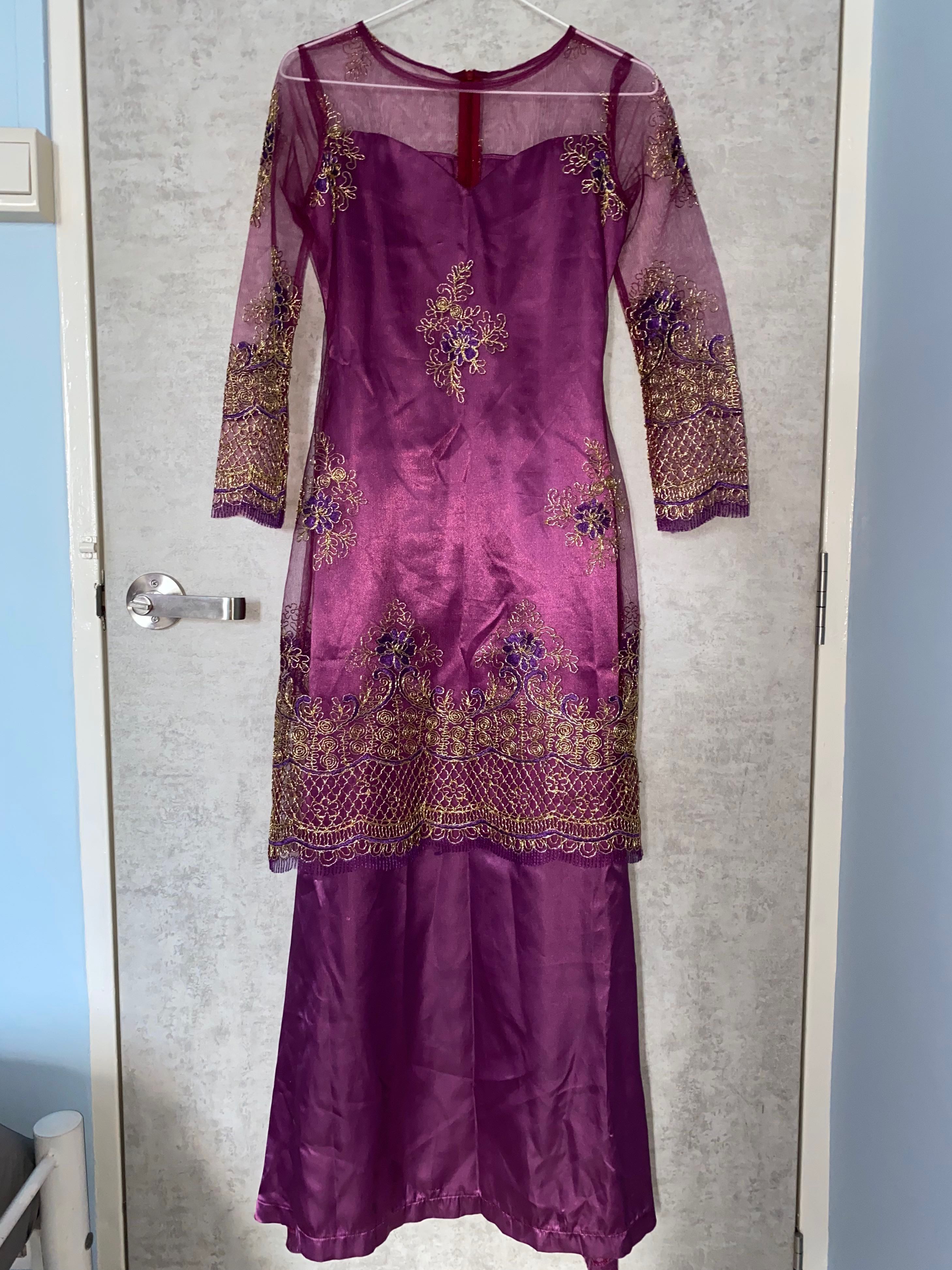 purple baju kurung, Women's Fashion, Muslimah Fashion, Baju Kurung ...