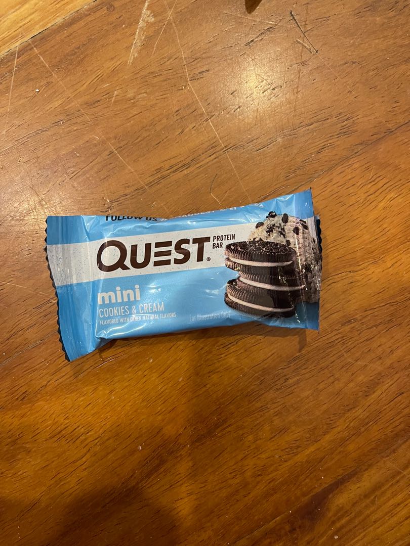 Quest Mini Protein Bar Cookies & Cream, Health & Nutrition, Health ...