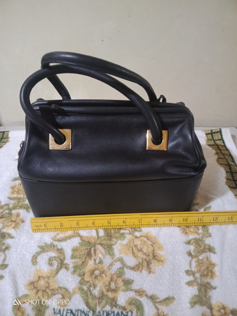 Satchi doctors bag, Women's Fashion, Bags & Wallets, Clutches on Carousell
