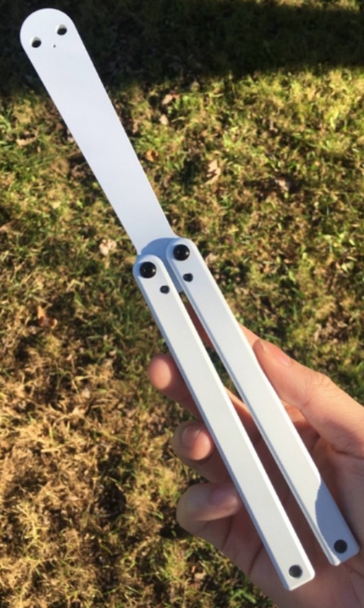 Squiddy Balisong, Hobbies & Toys, Toys & Games on Carousell