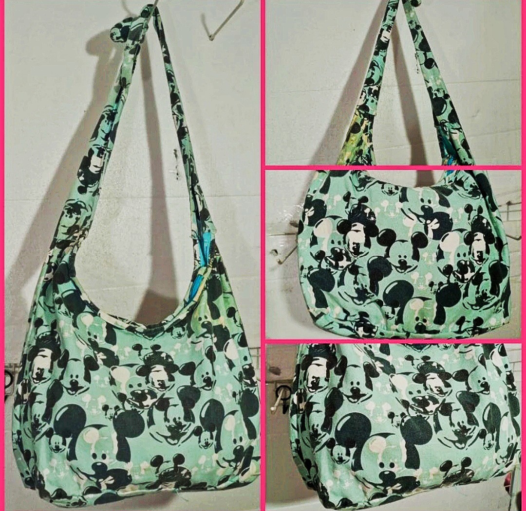 tas mickey mouse disney original, Fesyen Wanita, Tas & Dompet di Carousell